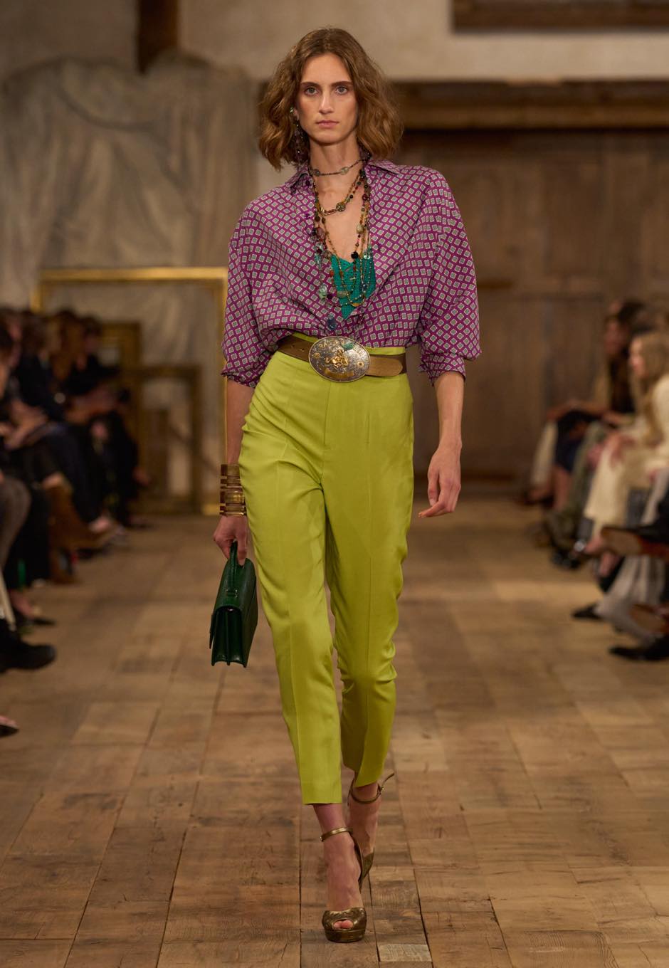 Runway Spring 23 View All Looks